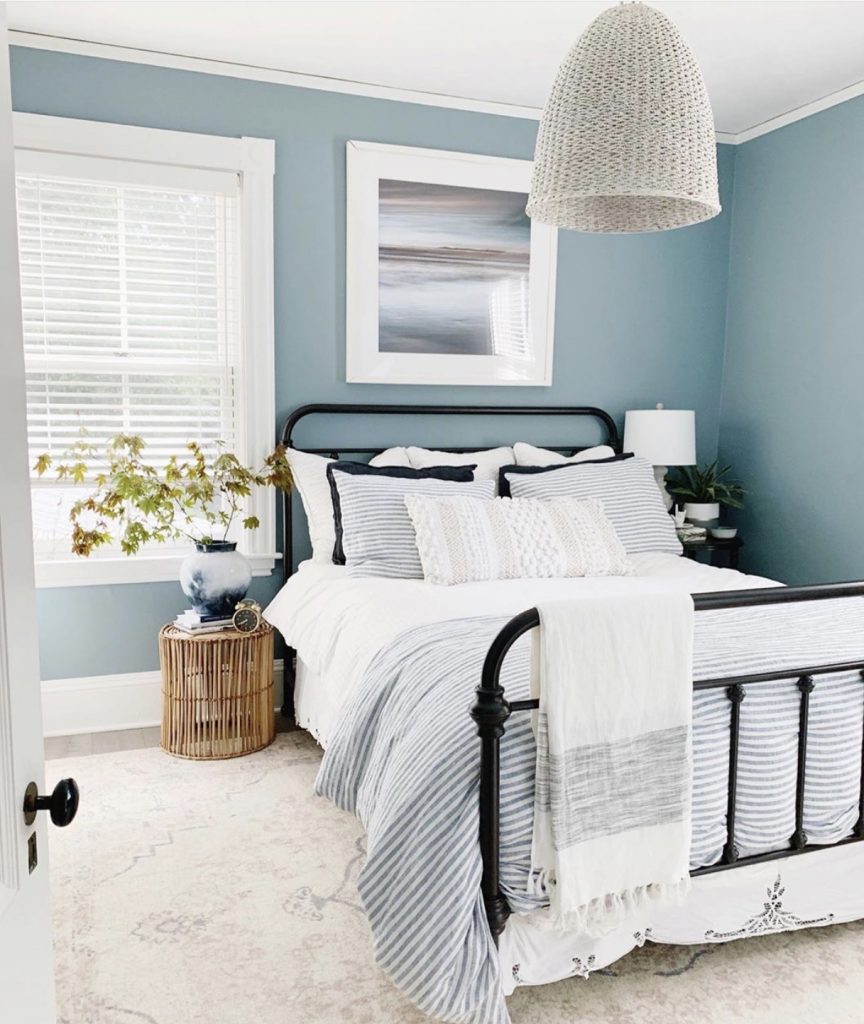 11 Steps to Create a Welcoming Guest Room - Chaylor & Mads
