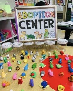 Desk Pets (15 Creative Ideas to Try This Year) - Chaylor & Mads