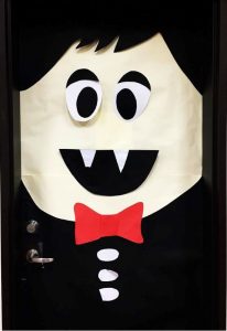 55 Halloween Classroom Door Decorations: Easy & Unique Ideas - Chaylor ...