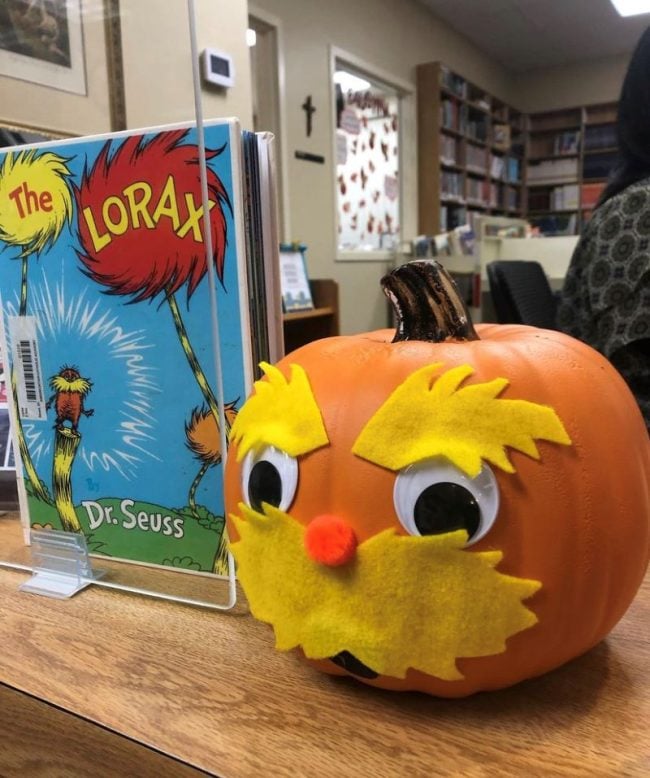 19 Creative Classroom Pumpkin Decorating Ideas - Chaylor & Mads